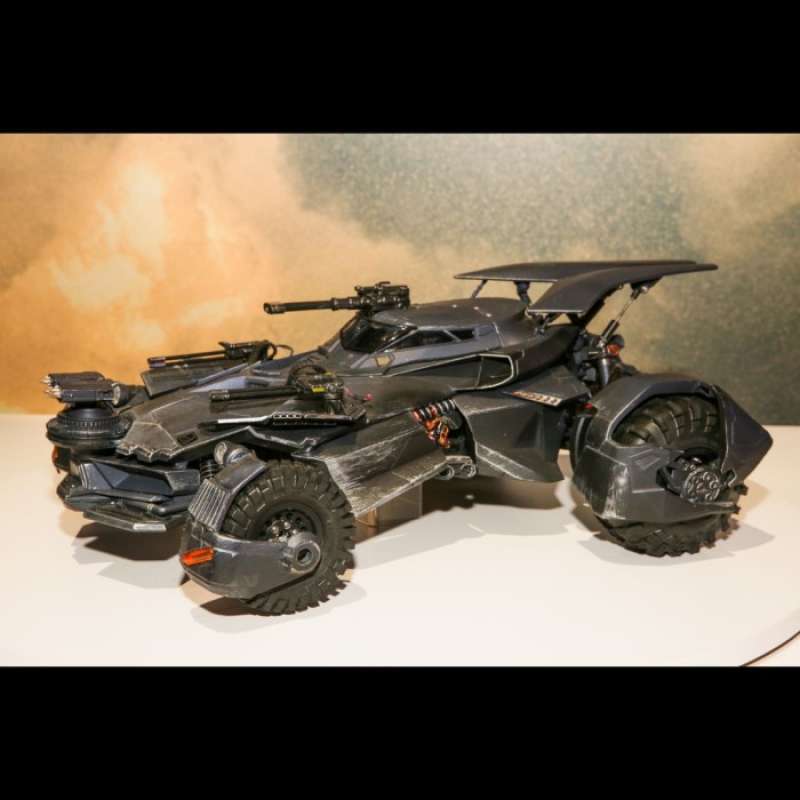 Promo barang langkah ultimate batmobile jla justice league 1/12 batman ...