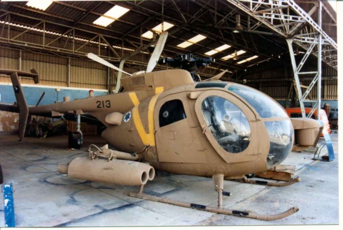 Promo Israeli Lahatut Tow Defender 500d Helicopter + 4 Figure - Academy ...