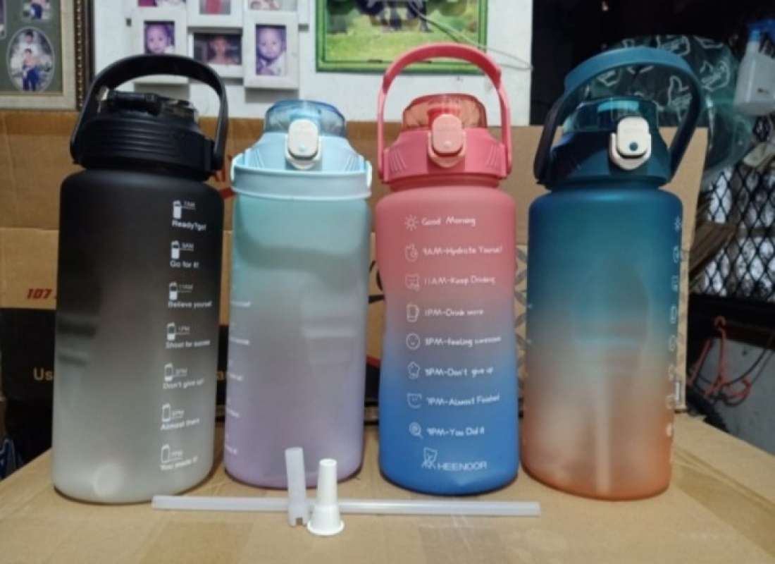 Promo Botol Minum Viral Penanda Waktu 2 Liter Gradasi 2000 Ml Bisa ...