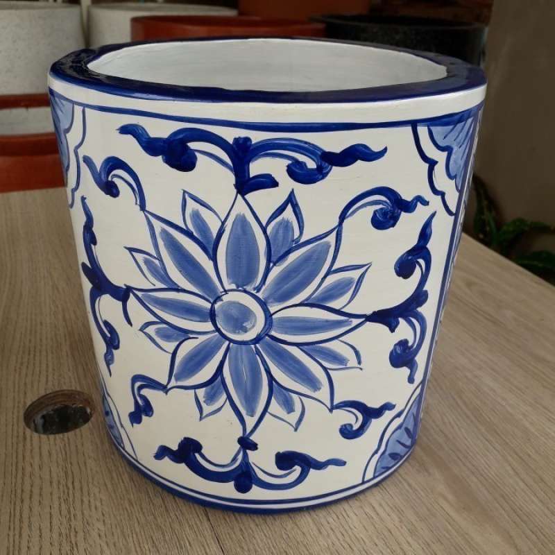 Jual Pot Biru Putih Lukisan Bunga Pot Tanah Liat Waarna Biru Putih di ...