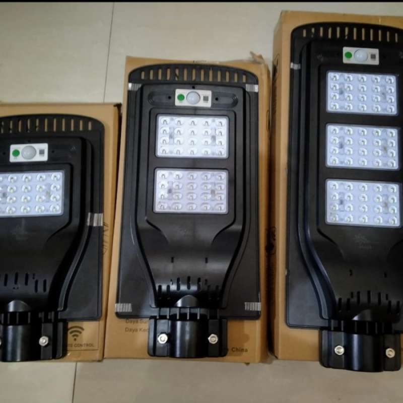 Promo Lampu Jalan Tenaga Surya / Lampu LED / Solar Panel 20W / SN-L01 ...