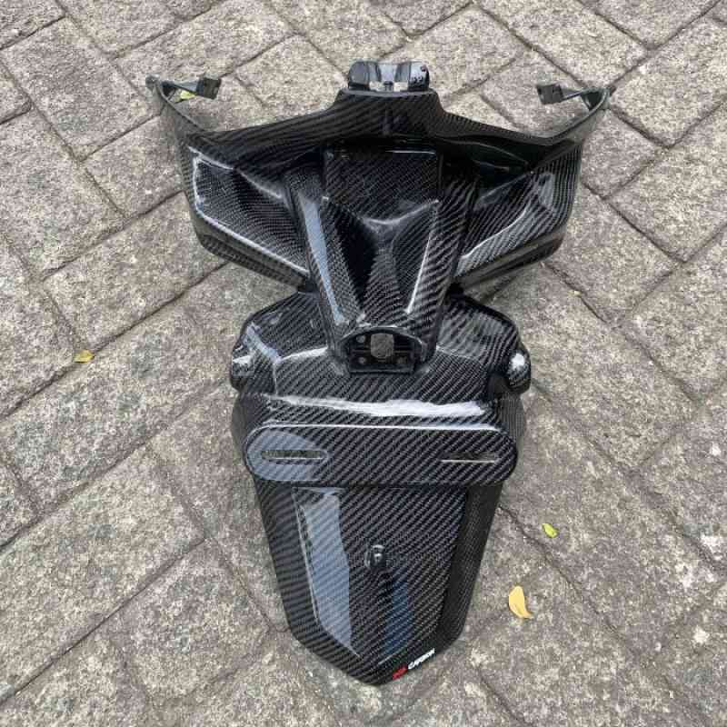 Jual Spakbor Belakang Nopol Belakang Carbon New Xmax 250 Conected New ...