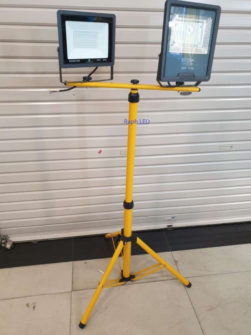 Promo Tripod lampu sorot LED tiang lampu dudukan floodlight Lampu Sorot ... Promo Tripod lampu sorot LED tiang lampu dudukan floodlight Lampu Sorot ...