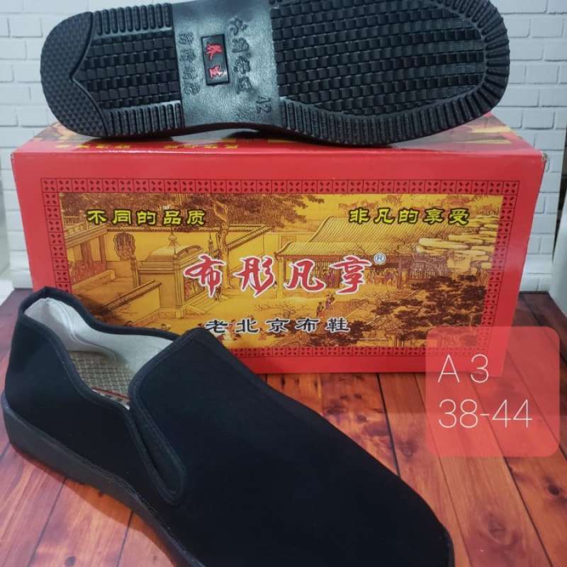 Jual Sepatu Slip On Hitam Kungfu Bigboss Bruce Lee Import Kuat - Hitam ...