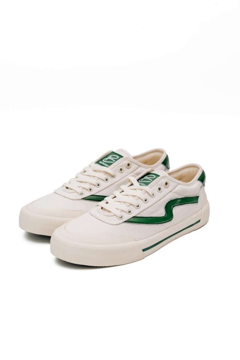 Jual Patrobas New Ivan Classic Series Court Green Sneakaers - 44 Di ...