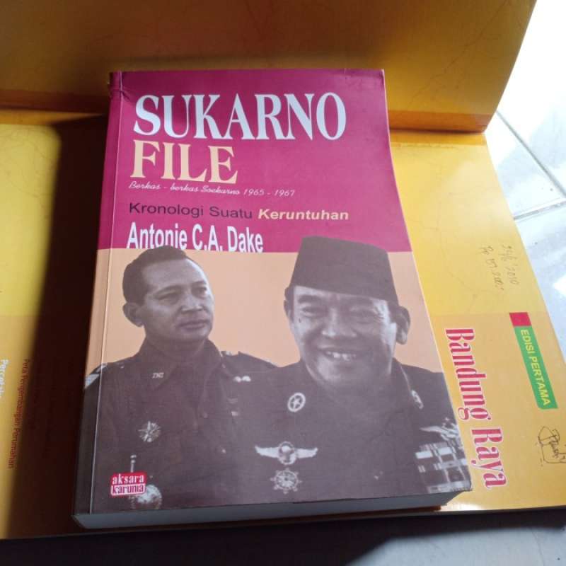 Promo buku sejarah biografi Sukarno file berkas-berkas Sukarno 1965 ...