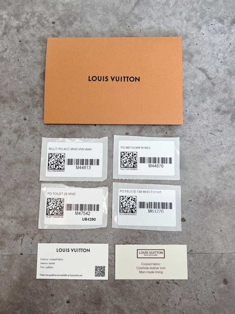 Promo Louis Vuitton Care Card Barcode Envelope Set LV Card Diskon 23% ...