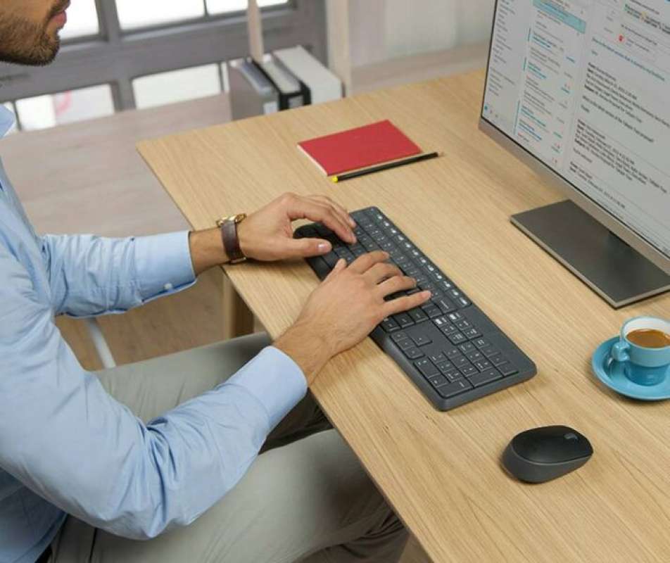 Jual Logitech M235 Wireless Keyboard Combo + Mouse (black) Garansi ...