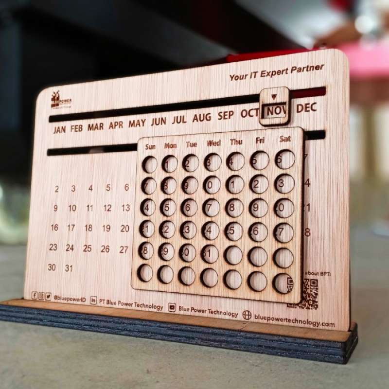 Jual Kalender Kayu Seumur Hidup Unik Hadiah Custom Tulisan Di Seller ...