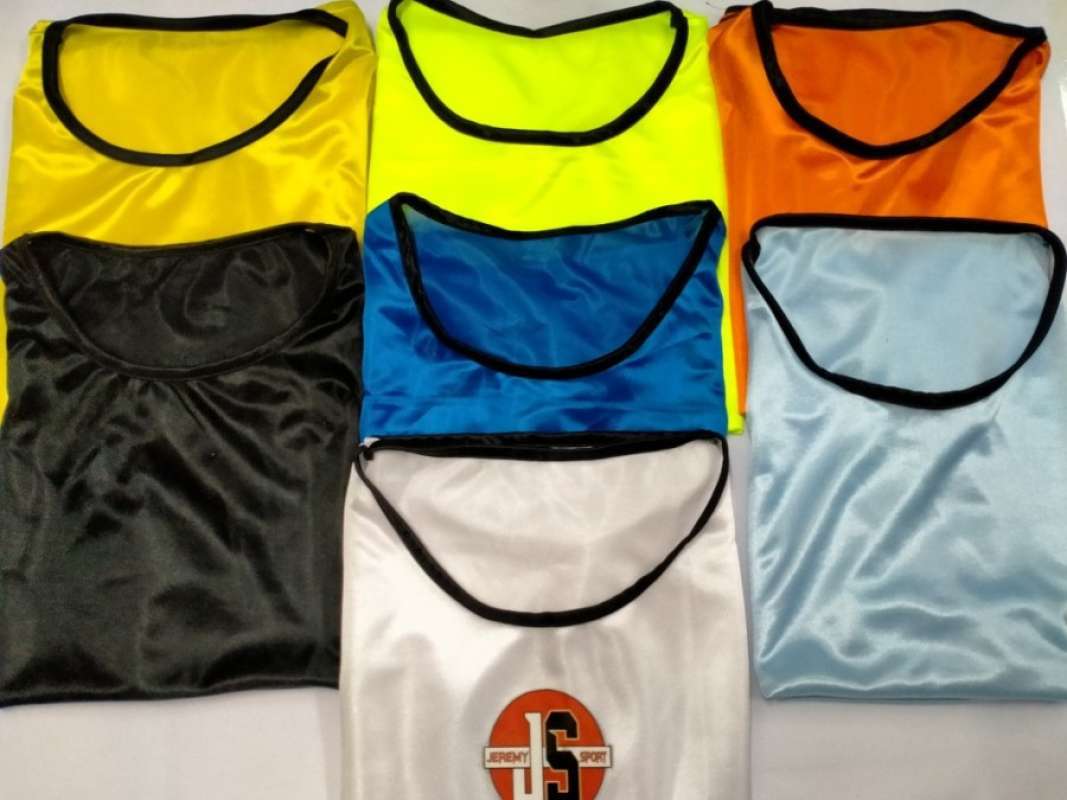 Jual Rompi Bola - Rompi Futsal Polos - Rompi Latihan Bola / Futsal ...