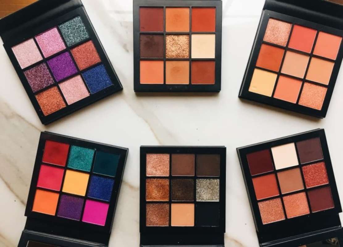 Jual Huda Beauty Obsession / Obsessions Eyeshadow Palette di Seller ...