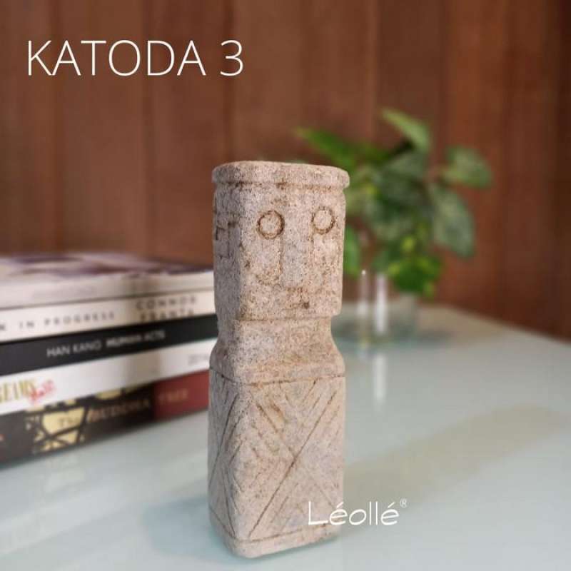 Jual Patung Primitif Sumba Batu Paras Katoda Segitiga Batik di Seller Leolle - Sesetan, Kota ...