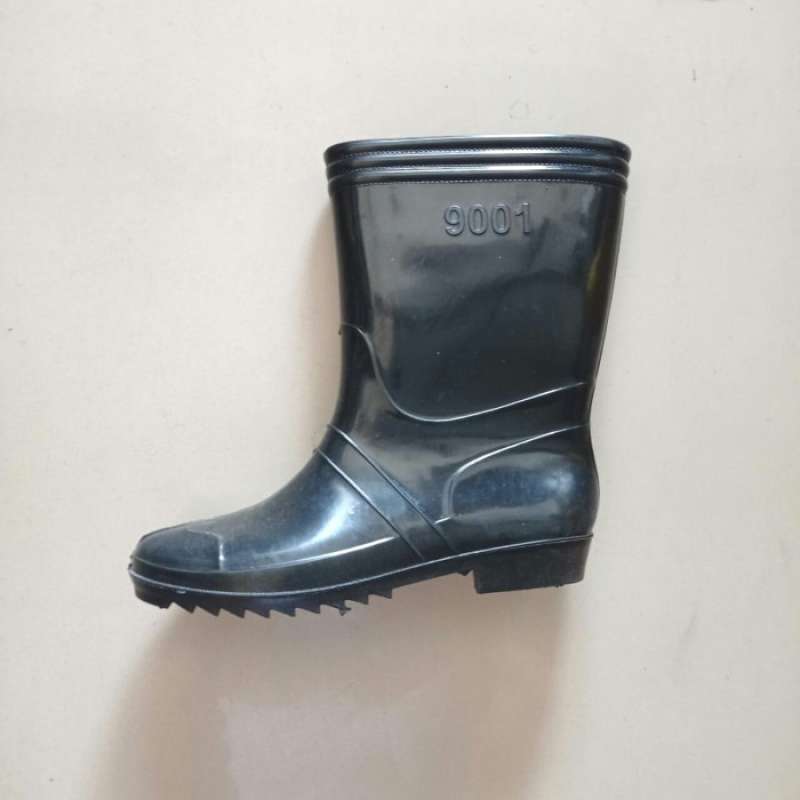 Promo Sepatu boot karet hitam pendek / boot proyek anti air ukuran 25 ...
