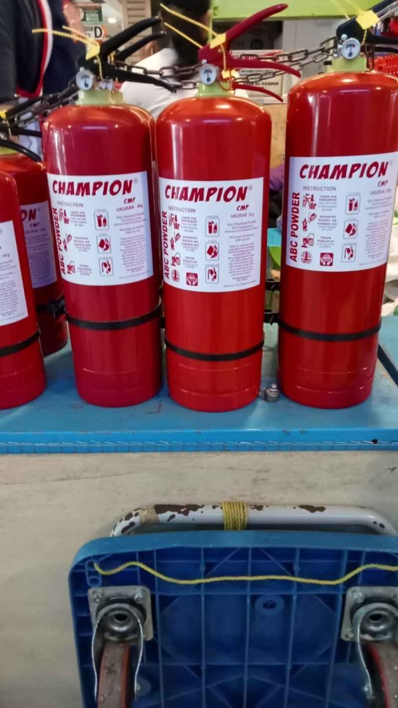 Promo Apar Champion Ukuran 6 Kg / Apar Champion Abc Powder Diskon 23% ...
