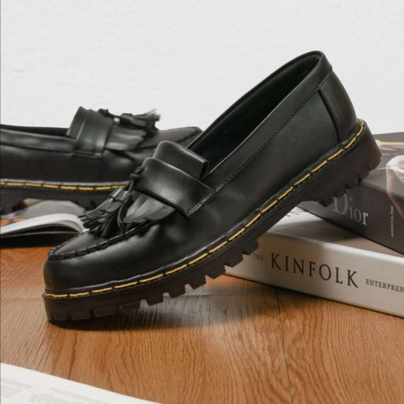 Promo Sepatu Loafers Docmart Wanita Pria Formal Kerja Kulit Martin ...