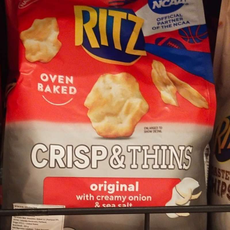 Promo Ritz Oven Baked Crisp&thin Original With Creamy Onion&sea Salt ...