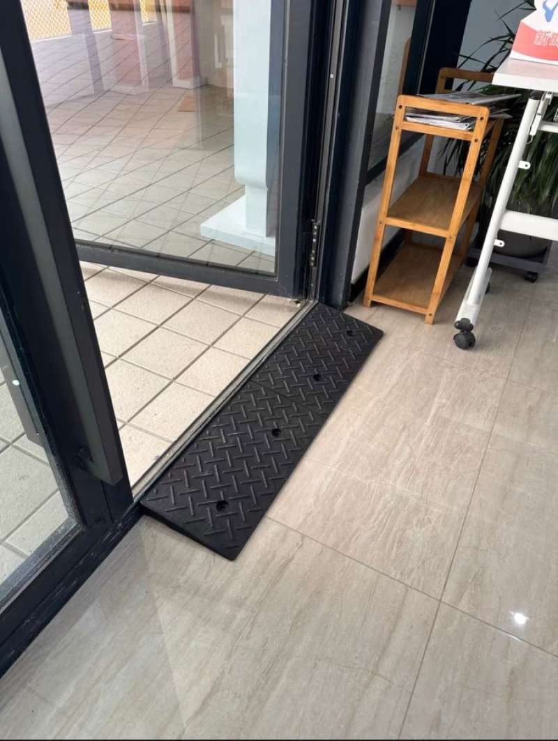 Jual Curb Ramp Pvc Ramp - Ramp Dari Bahan Plastikâ tebalâ 3â cm Di ...