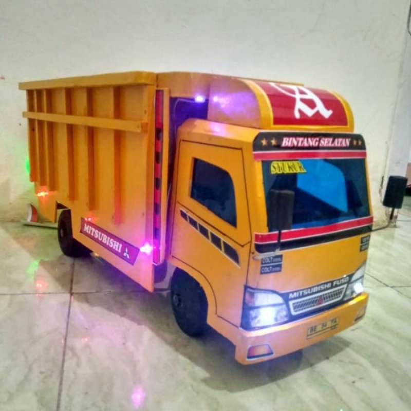 Promo Mobil Truk Oleng Kayu Miniatur Truck Mobilan Truk Oleng Besar ...