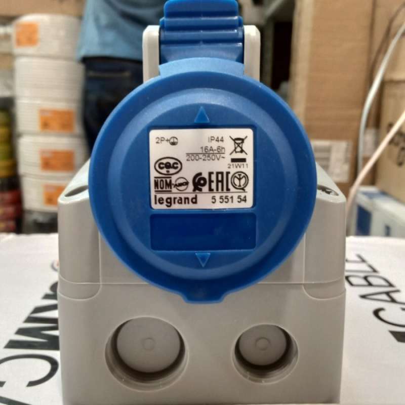 Promo Surface Mounting socket 3pin 16A Legrand IP44 Female Diskon 23% ...