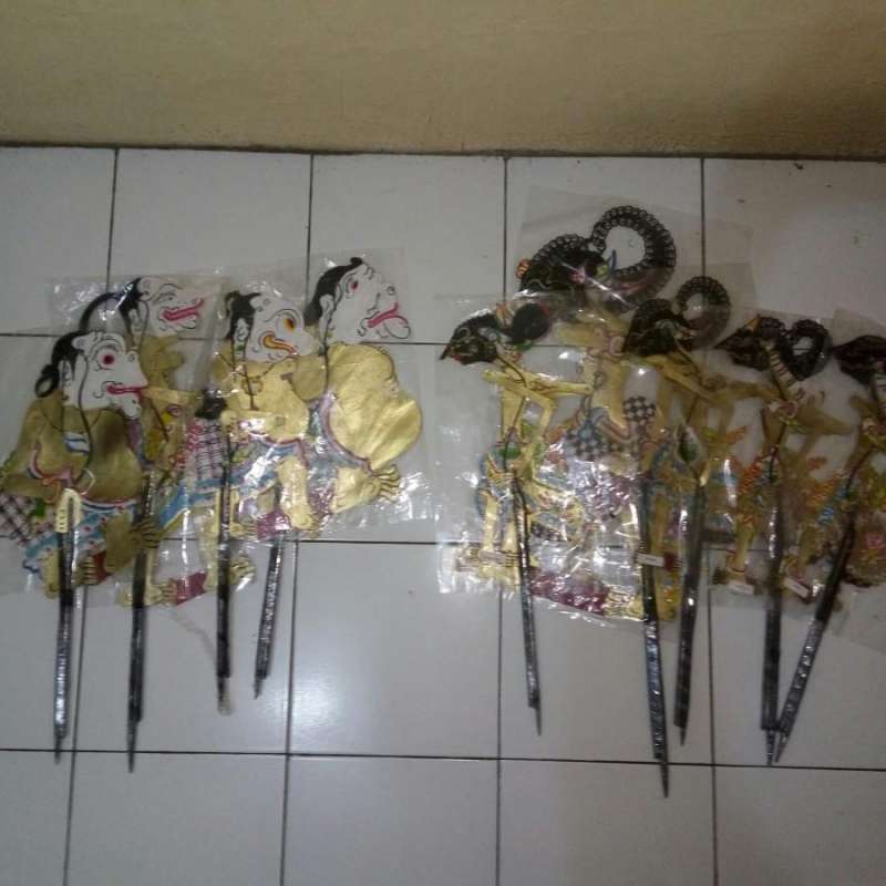 Jual SATU SET WAYANG KULIT PENDOWO LIMA DAN PUNAKAWAN di Seller ...
