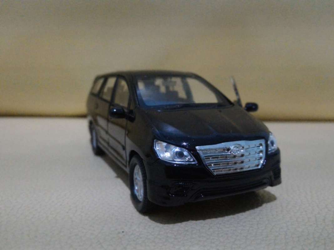 Promo Diecast miniatur toyota kijang innova hitam / black skala 1:36 ...