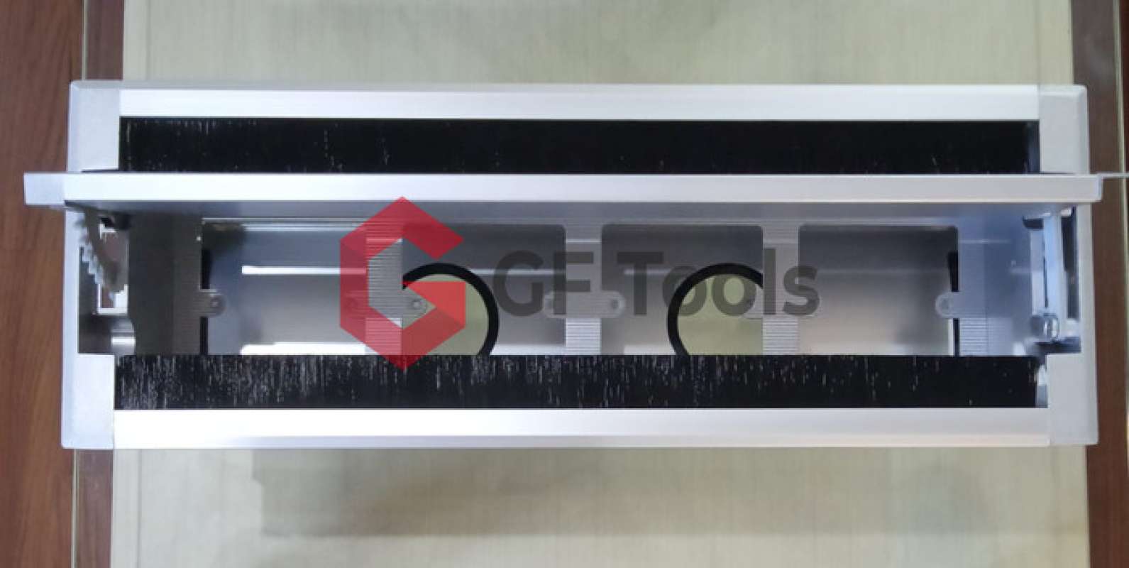 Jual Stop Kontak Outlet Listrik Grommet Box Meja Meeting Rapat 4 Lubang ...