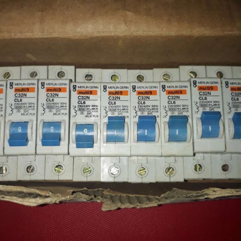 Promo mcb merlin gerlin multi9 C32N CL6 1phase Diskon 33% di Seller ...