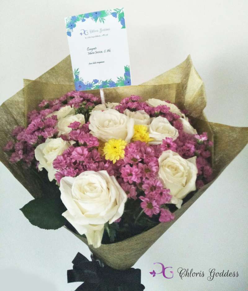 Promo Custom bunga mawar aster buket wisuda bunga wisuda asli fresh ...