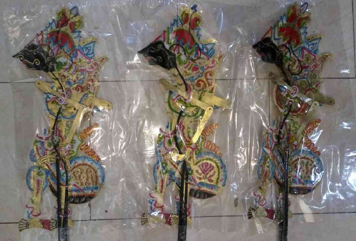 Jual Wayang Kulit Prabu Batara Kresna /kresna Kuning(73 Cm) Di Seller ...