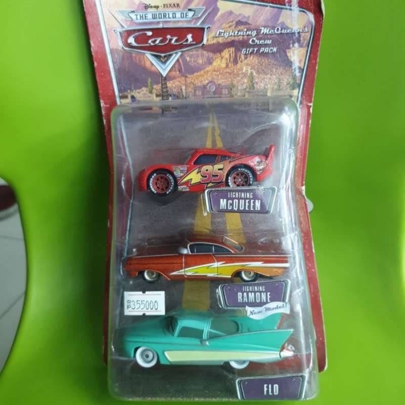 Promo Disney Pixar Cars 3 pack:Flo,Lightning Ramone,Lightning McQueen ...