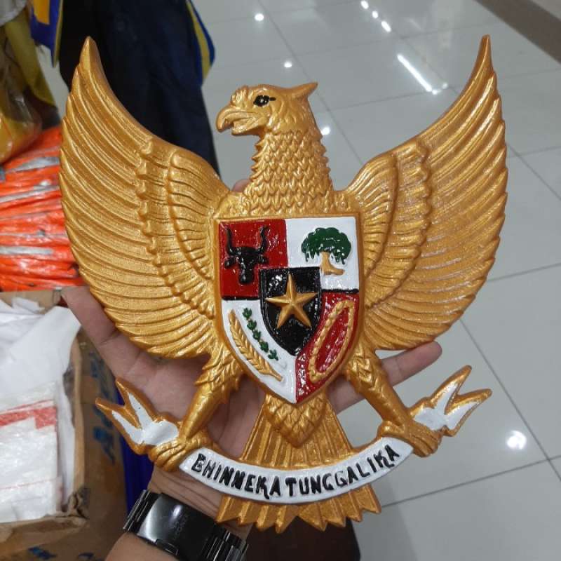 Jual PATUNG GARUDA PANCASILA UKURAN 25 CM X 25 CM BAHAN FIBER di Seller ...