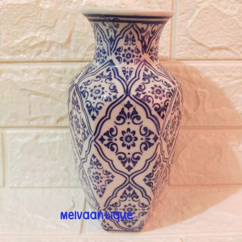 Promo Vas Bunga Keramik Segi Enam Ukuran Tinggi 20 Cm Diskon 33% Di ...