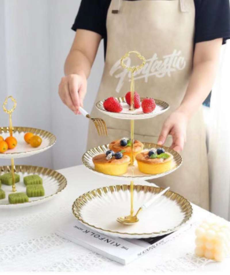 Promo Luxury White Gold Cake Tier 3 Layer / Stand Kue Gold Emas Nordic ...