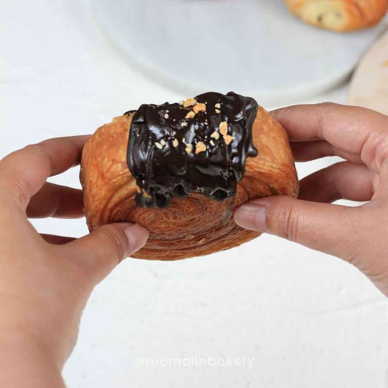 Jual Cromboloni Chocolate Viral - Croissant Bomboloni - Cromboloni ...