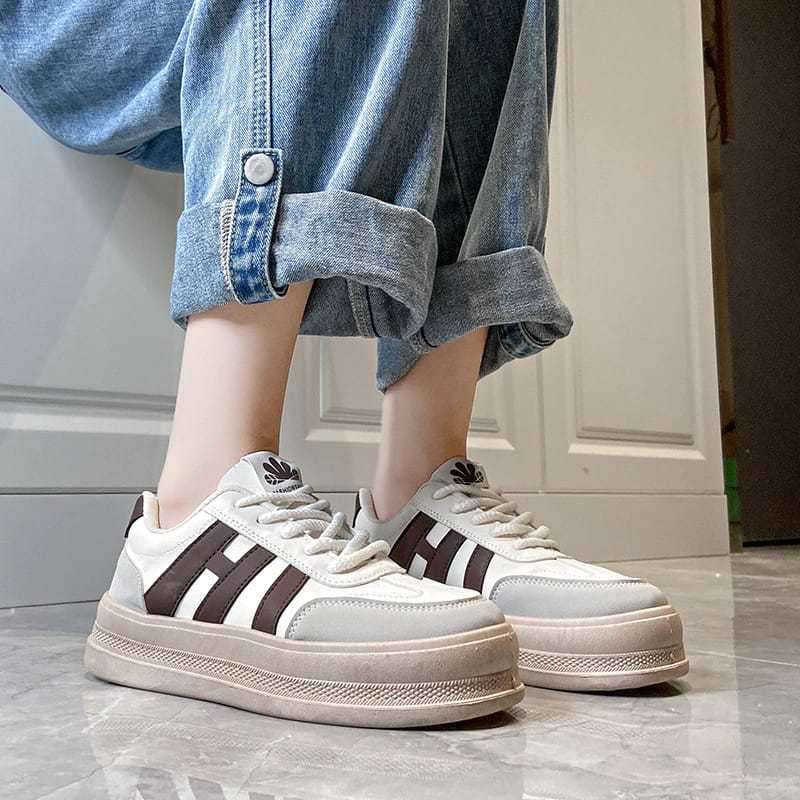 Promo Sepatu Sneakers Wanita Fashion Korean Trend Premium Quality ...