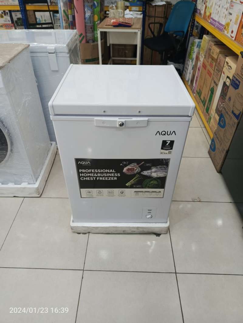 Promo Chest Freezer Aqua Sanyo 100 Liter Aqf 100 Low Watt Diskon 23% Di ...