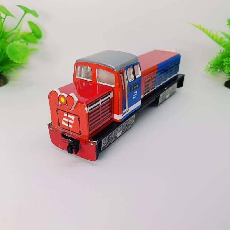 Jual Miniatur Lokomotif Bb 300 Merah Biru Di Seller Spoorray-shop ...