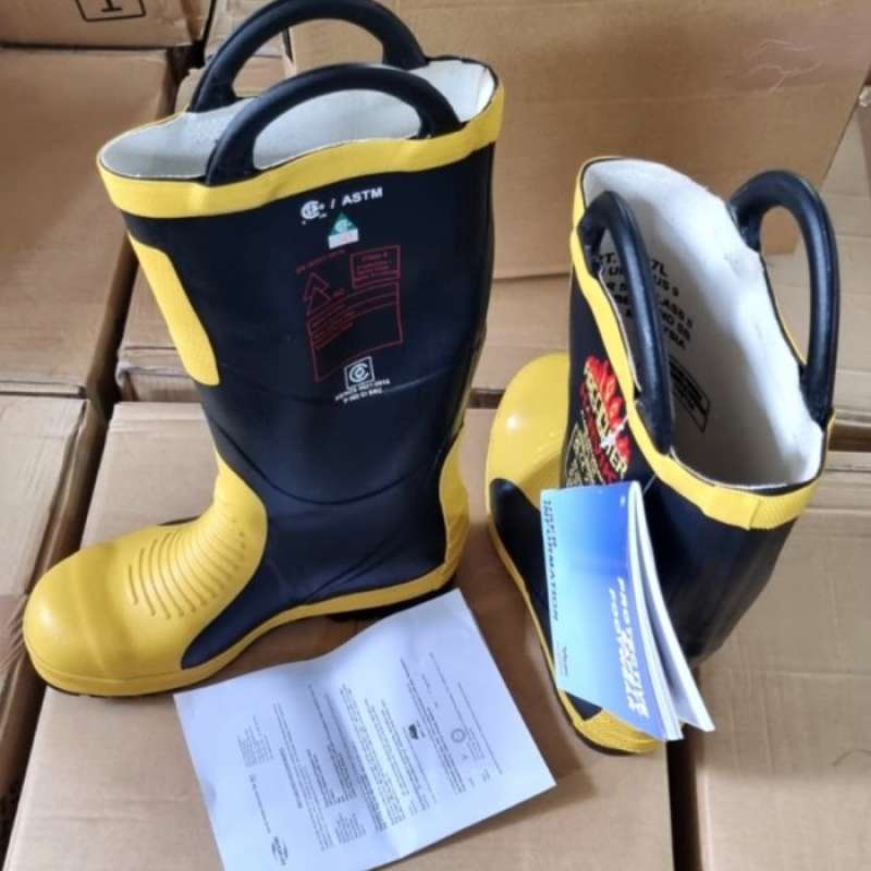 Jual Sepatu Pemadam Kebakaran Harvik Original / Fireman Boot Standar ...