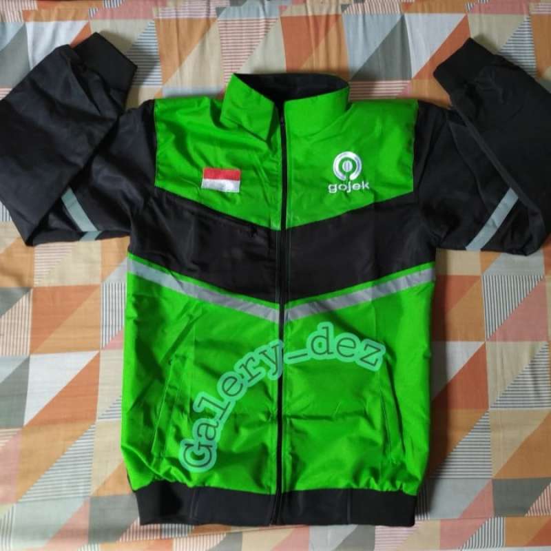 Jual Jaket Gojek V Model Bomber Logo Baru Waterprof Paling Kece - Hijau ...