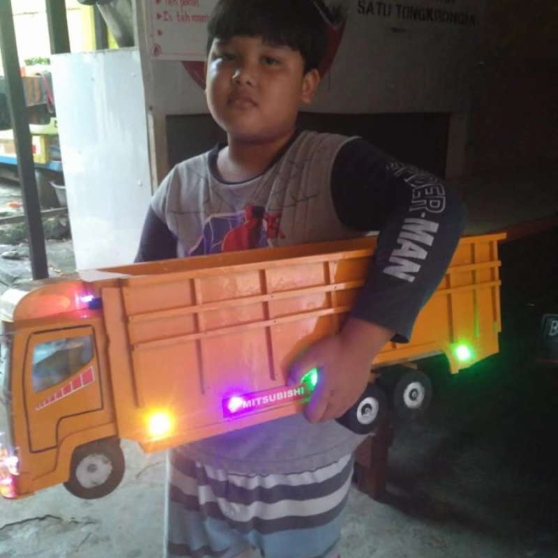 Promo Mainan Truk Kayu / Miniatur Truk Oleng Tronton / Truk Oleng Besar ... Promo Mainan Truk Kayu / Miniatur Truk Oleng Tronton / Truk Oleng Besar ...