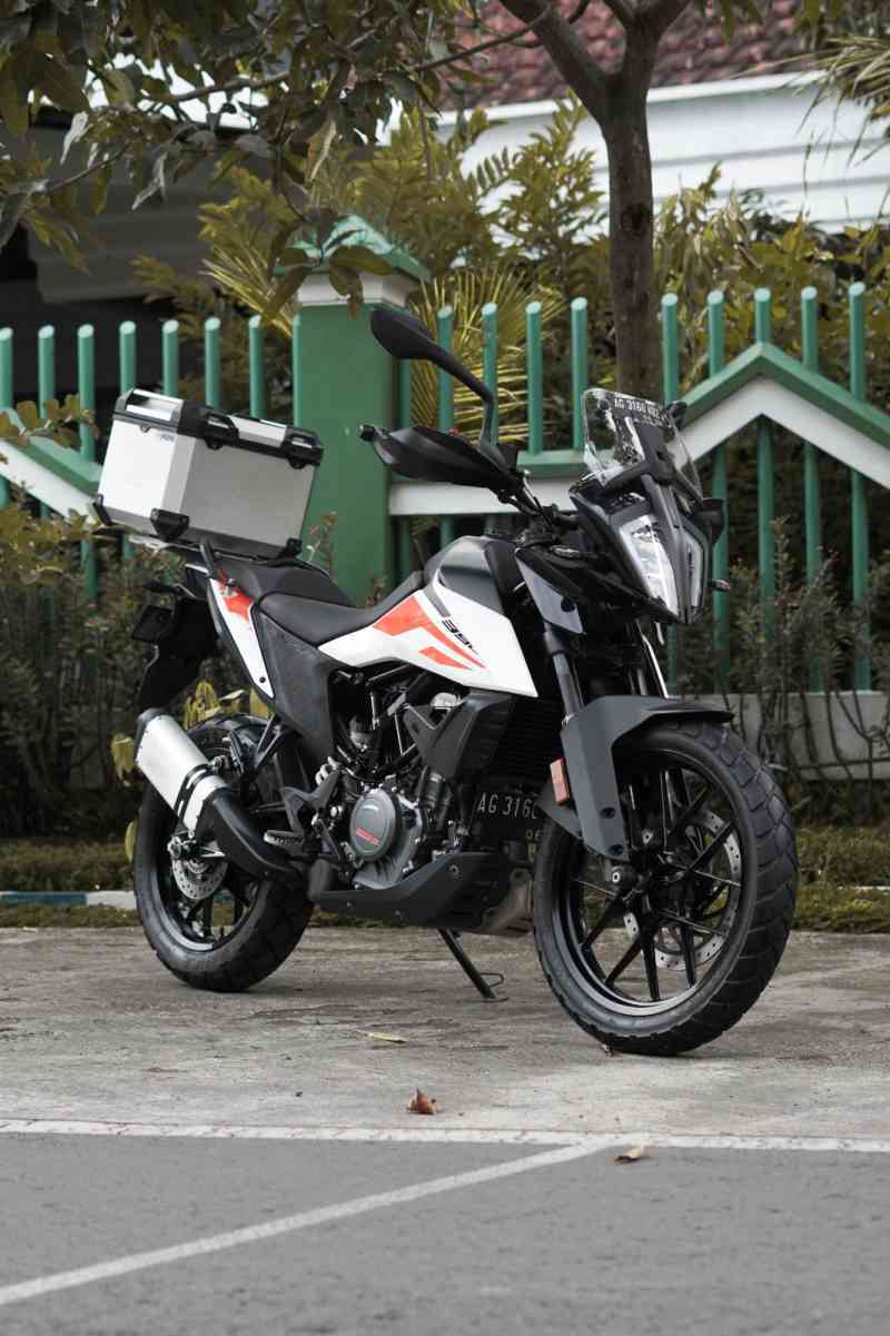 KTM Duke 250 2026 - Harga OTR, Promo Mei, Spesifikasi & Review