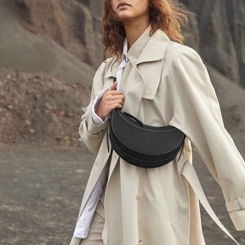 Jual Polene Numero Dix Half Moon Crossbody Bag Smooth Black Ghw Di ...