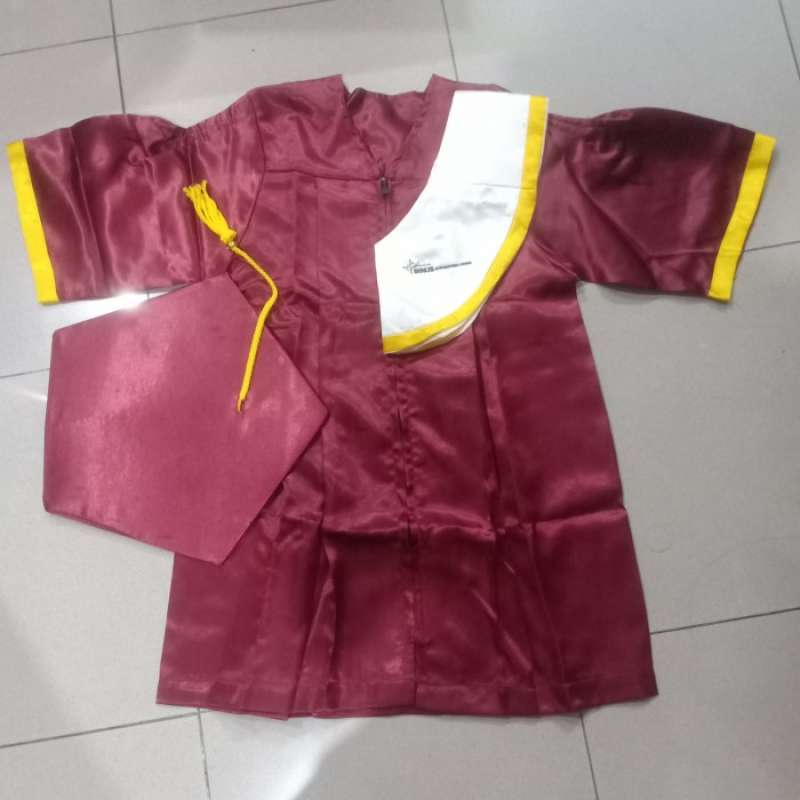 Jual Graduation Gown Ecy Binus Serpong Sz M Baju Wisuda Toga C. 2014 Di ...