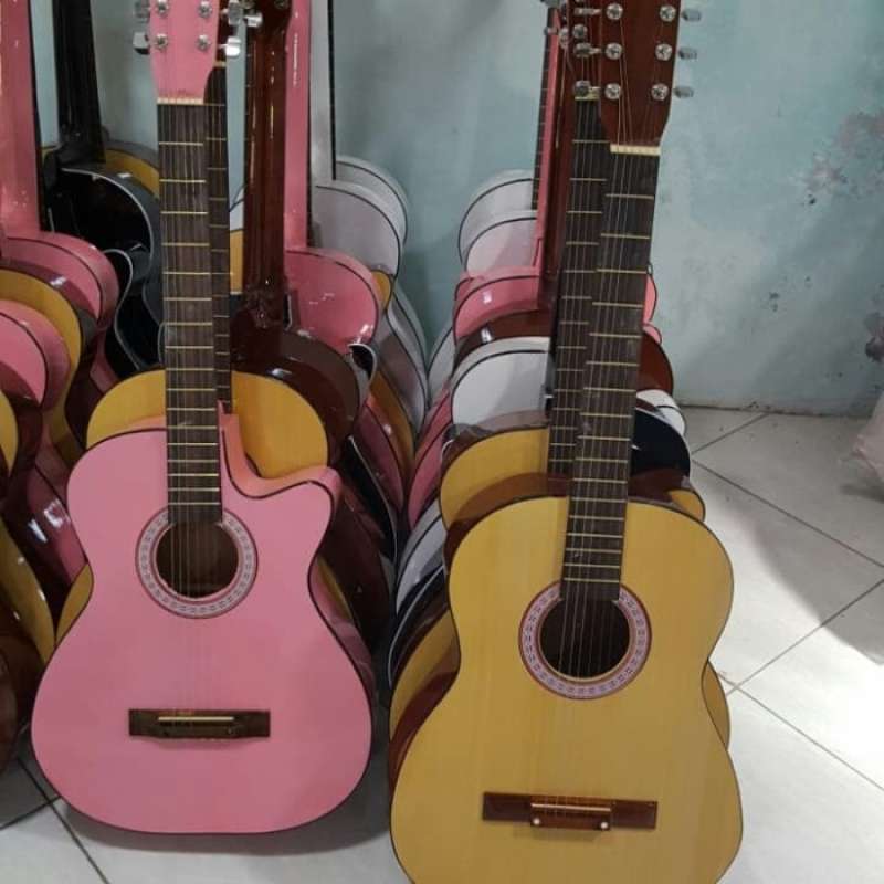 Promo Gitar Klasik Nilon 3/4 Krem Dan Pink Diskon 23% Di Seller Qeira ...
