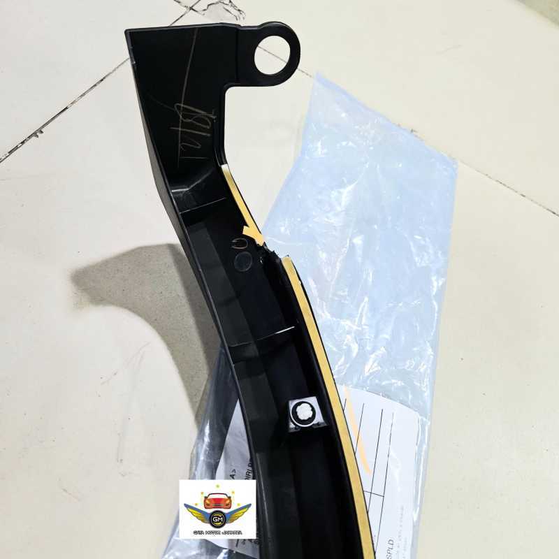 Jual Moulding Extension Bumper Belakang Kanan Toyota Fortuner 75605 ...