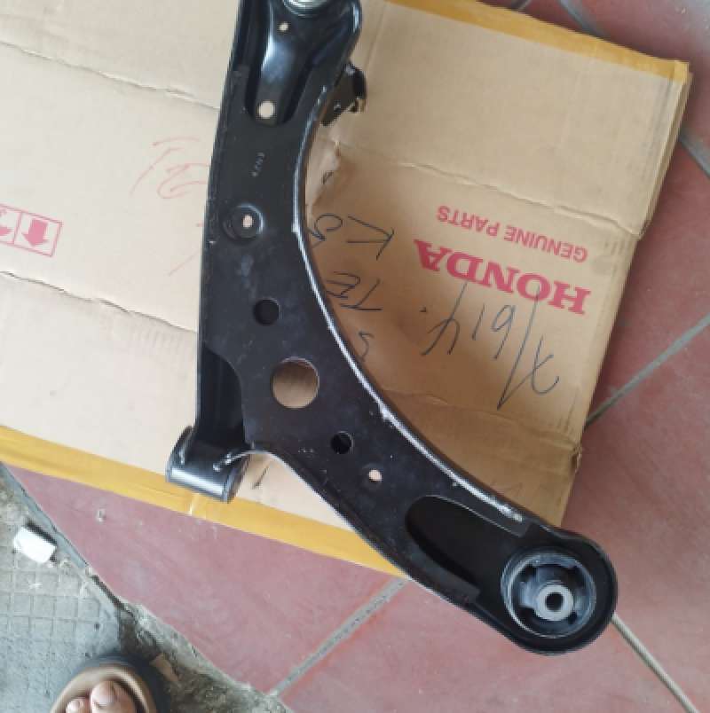 Jual Lower Arm Sayap Depan Bawah Honda Mobilio Brio Brv Original Di ...