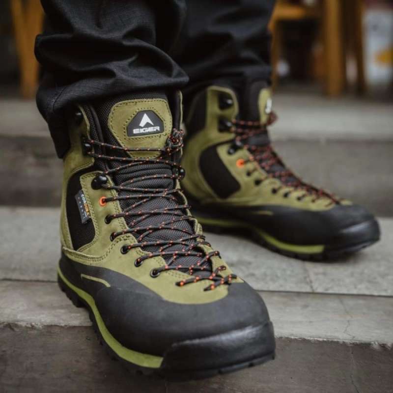 Promo Sepatu Boots Hiking Eiger Original Python High Cut - Original ...