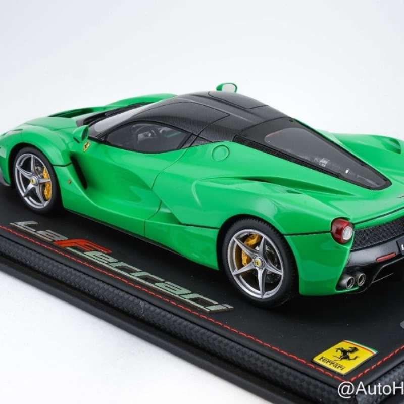 Promo BBR 1:18 FERRARI LAFERRARI GREEN ON LEATHER BASE WITH DISPLAY ...