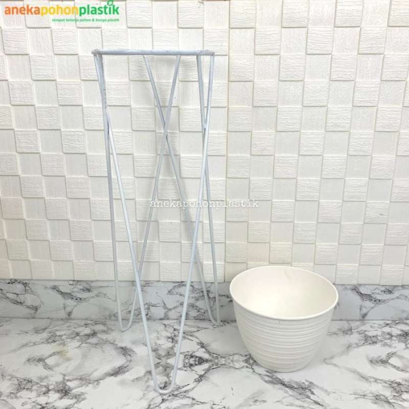 Promo Standing Pot Besi Kaki Tiga T60cm + Vas Tawon Putih D21 Diskon 23 ...