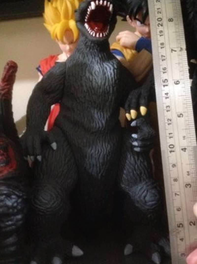 Promo Figure Godzilla Jumbo Monster Ultraman Gomora Diskon 23% di ...